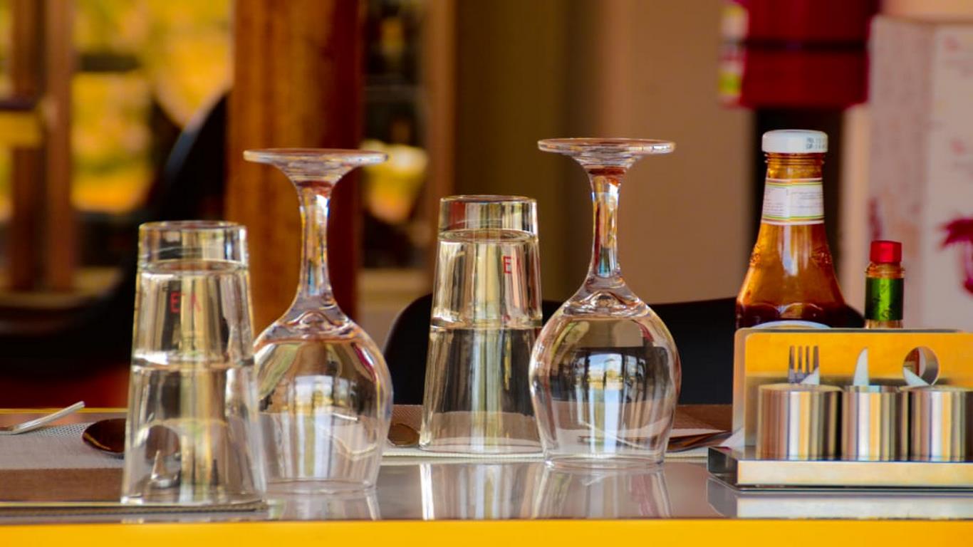 Bar / Restaurant Services